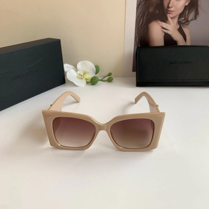 Accurate model YSL Sunglasses