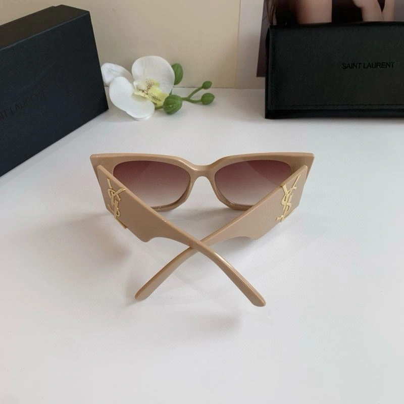 Accurate model YSL Sunglasses