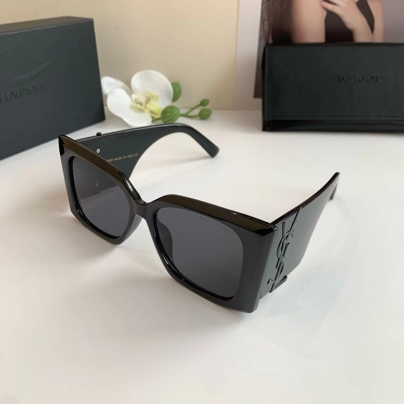 Precise copy YSL Sunglasses