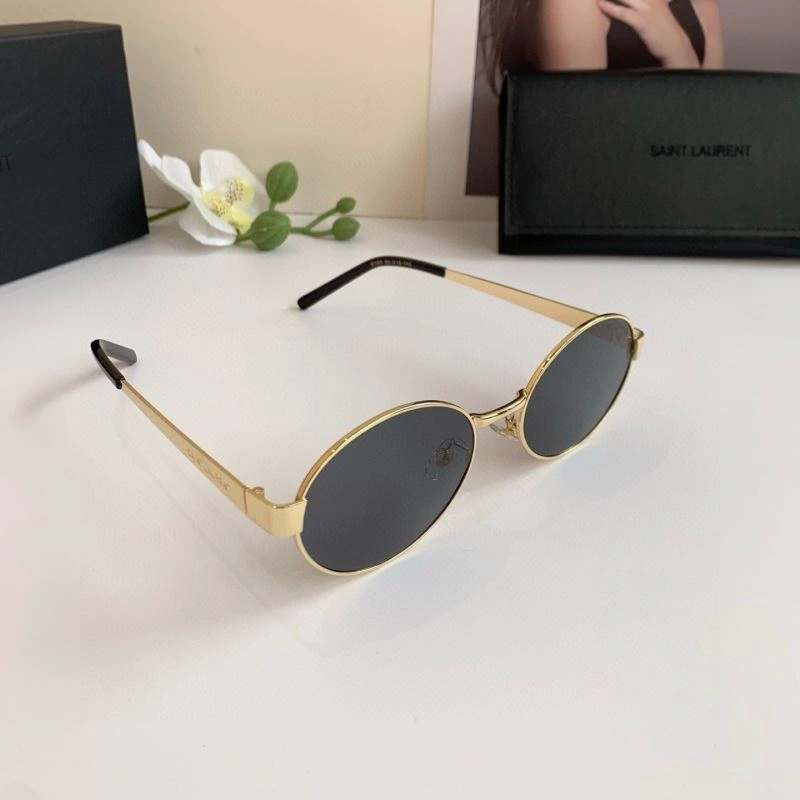Low-cost YSL Sunglasses