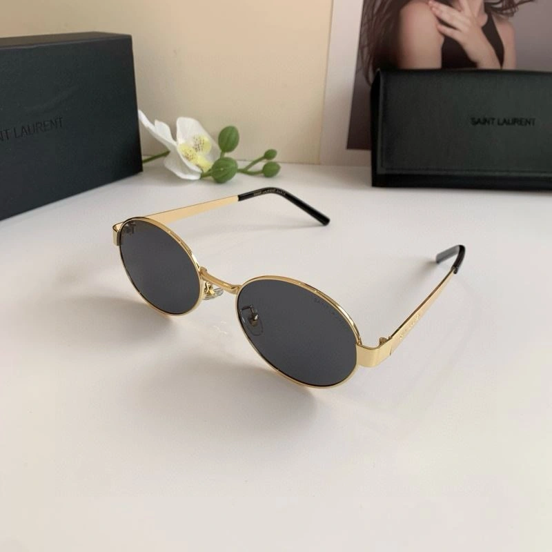 Low-cost YSL Sunglasses