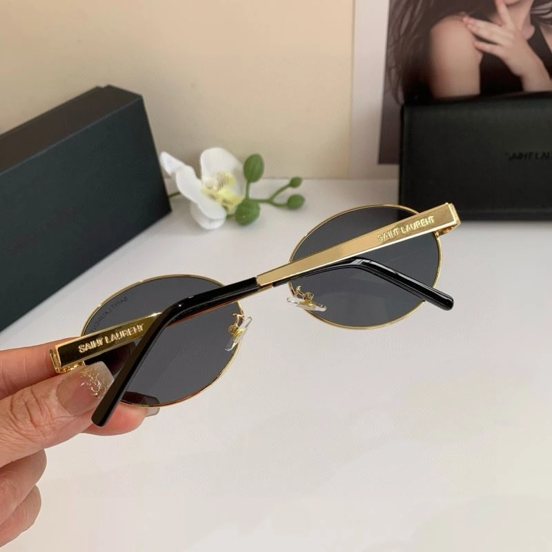 Low-cost YSL Sunglasses