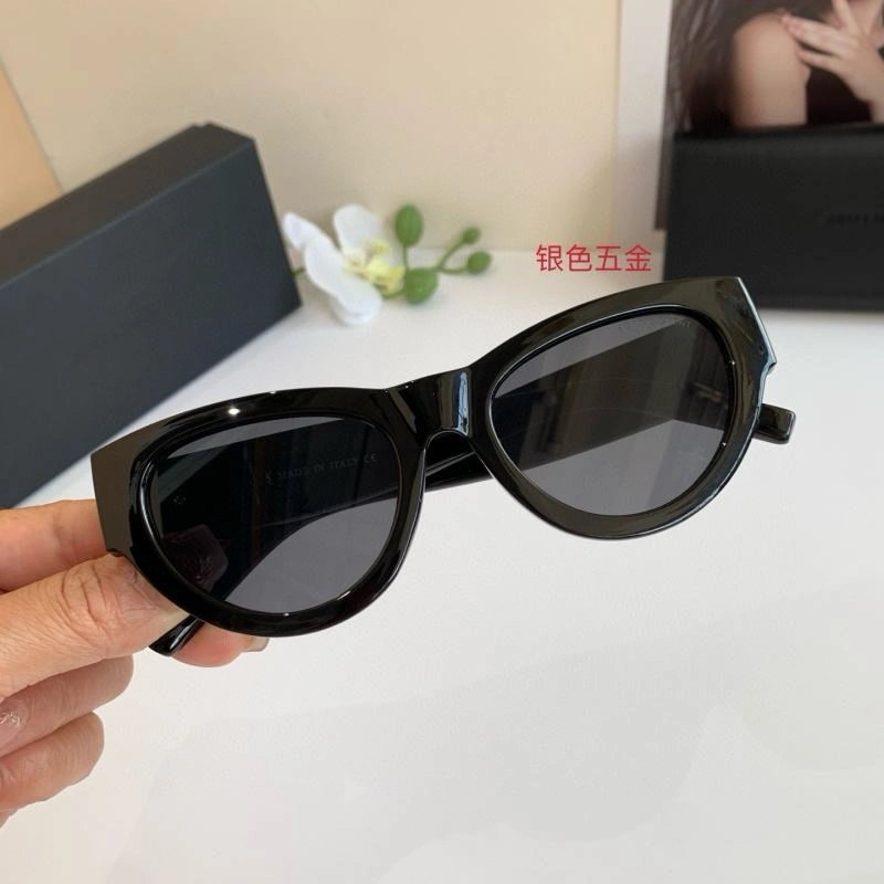 High fidelity YSL Sunglasses