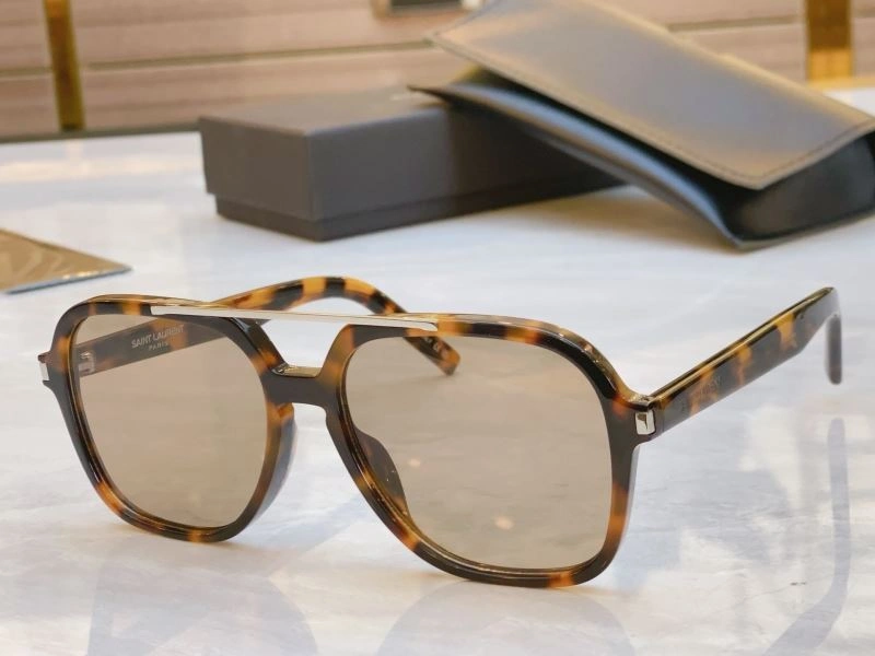 Low-cost YSL Sunglasses