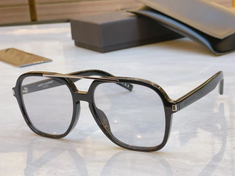 Low-cost YSL Sunglasses
