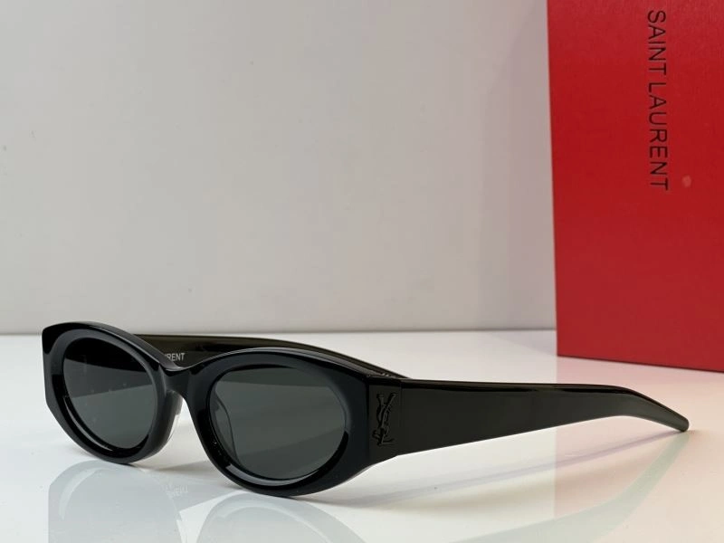 Low-cost YSL Sunglasses