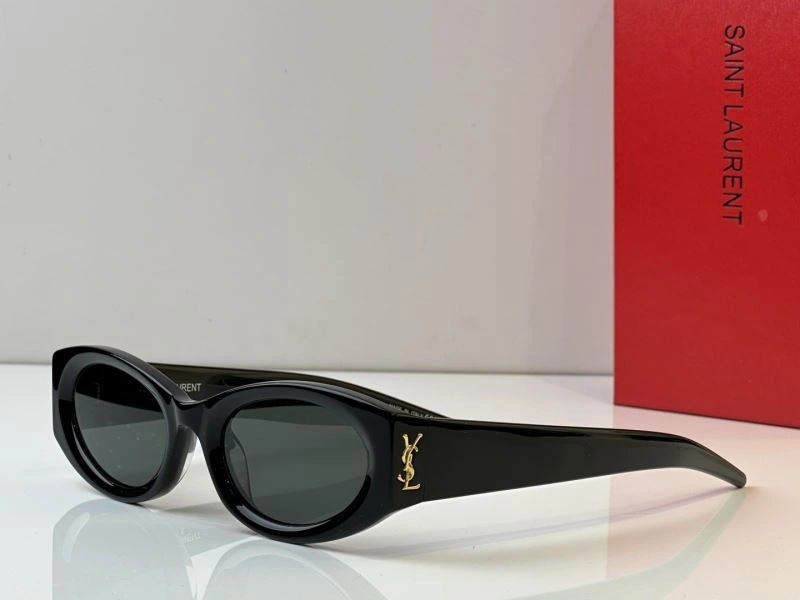 Low-cost YSL Sunglasses