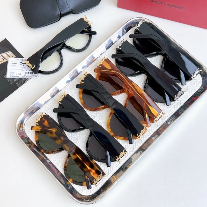Accurate model YSL Sunglasses