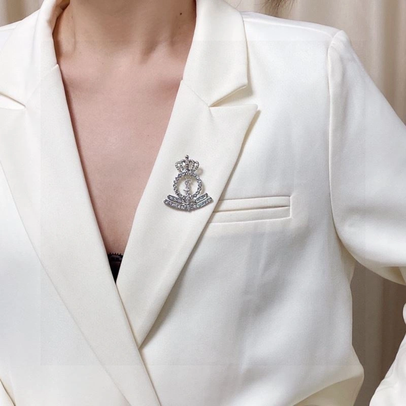 Brand-authenticated Ysl Brooches