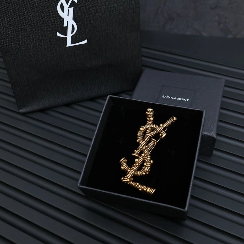 Top mirror Ysl Brooches