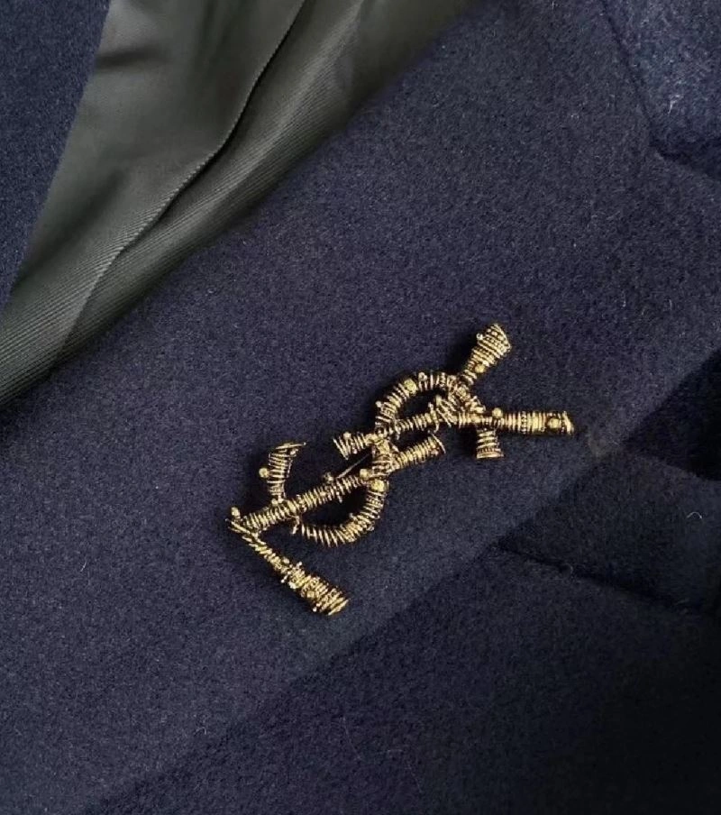 Top mirror Ysl Brooches
