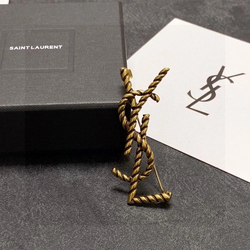 Top mirror Ysl Brooches
