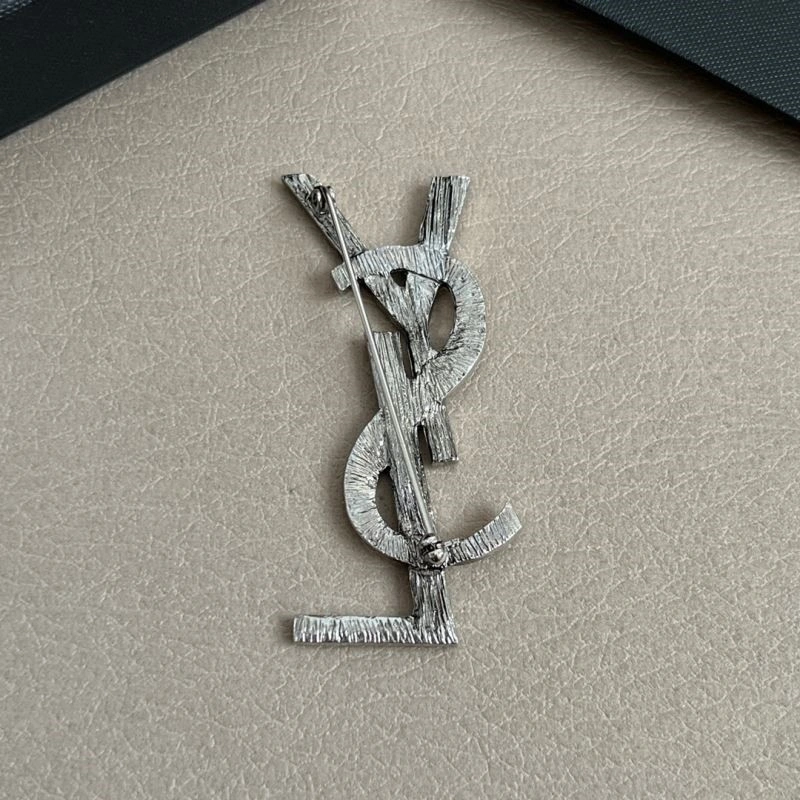 Low-cost Ysl Brooches