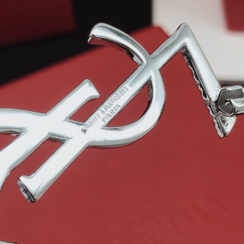 Low-cost Ysl Brooches