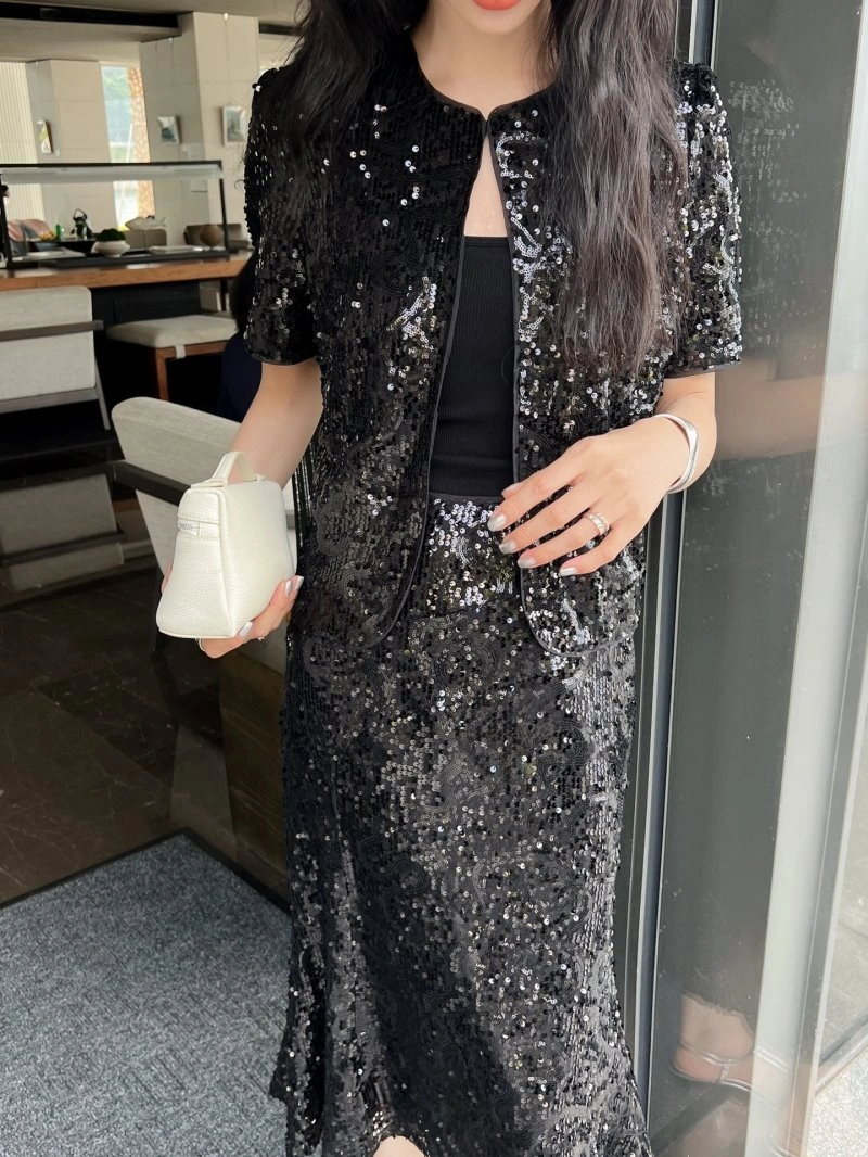 Indistinguishable Ysl Dress Suits