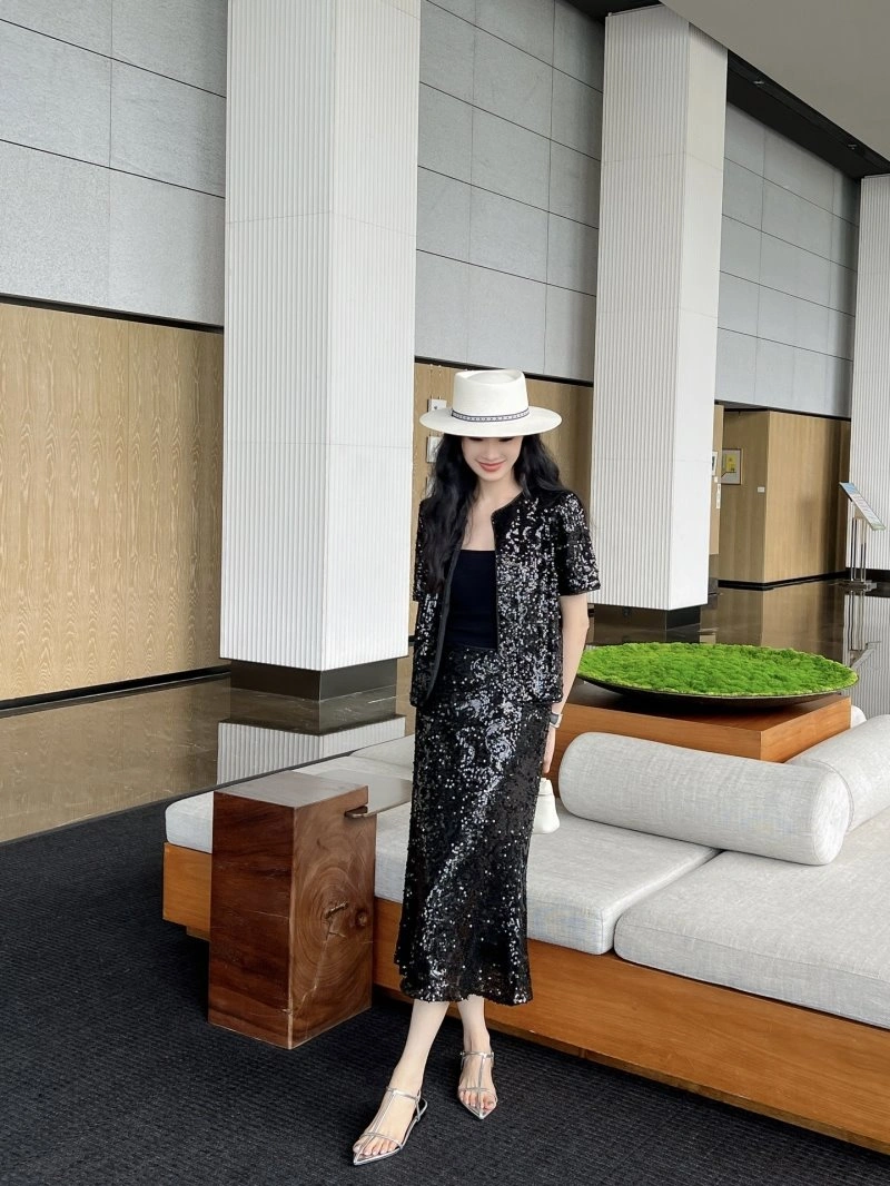 Indistinguishable Ysl Dress Suits
