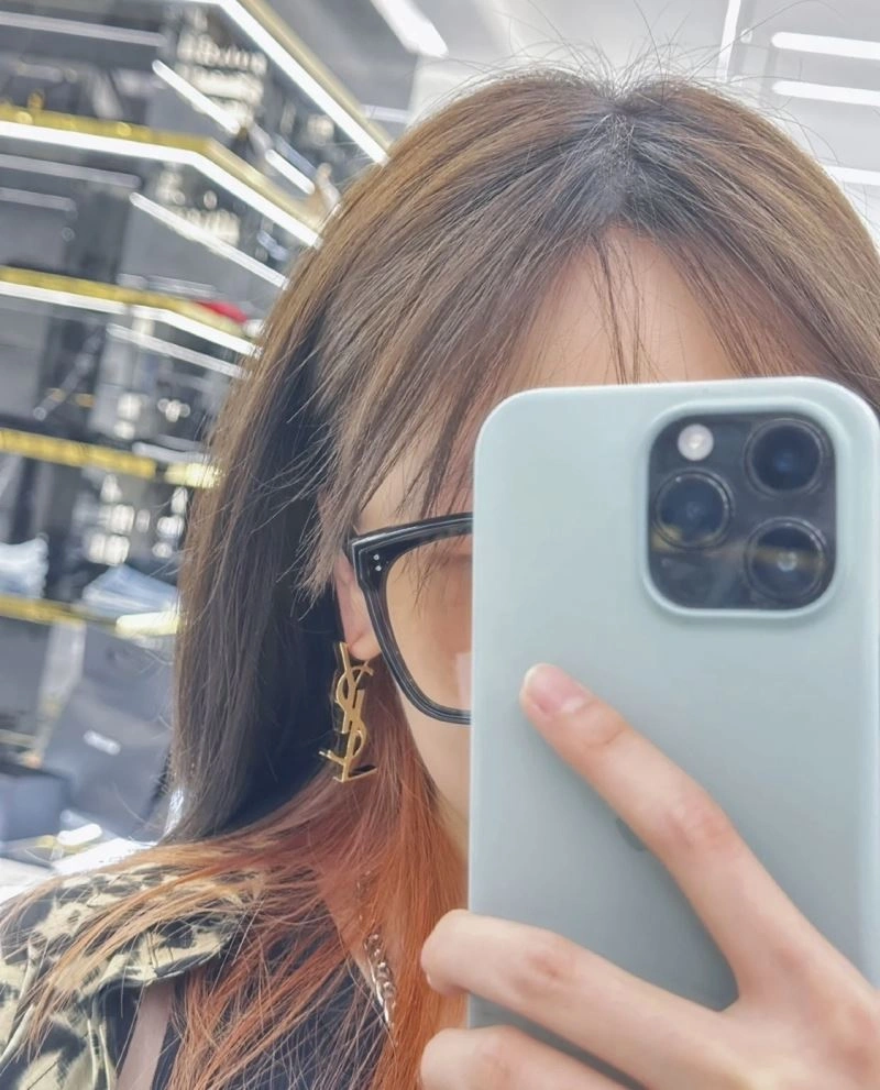 Indistinguishable Ysl Earrings
