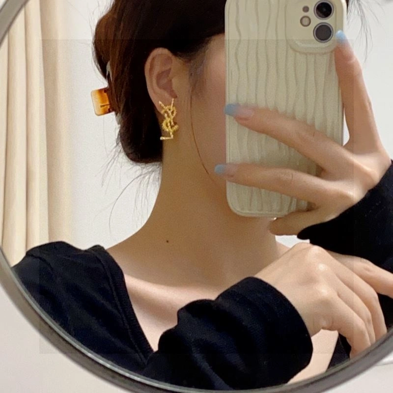Indistinguishable Ysl Earrings