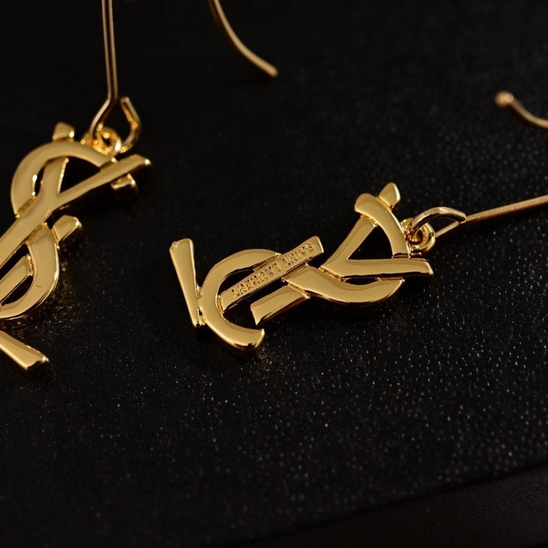 Top match Ysl Earrings