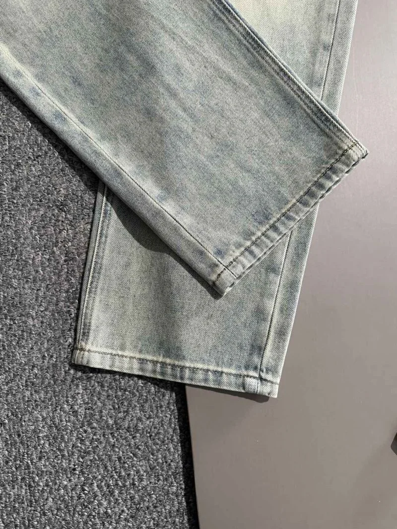 Accurate model Ysl Jeans
