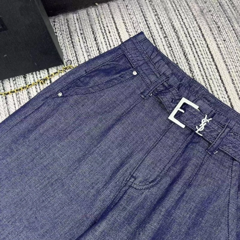 Accurate model Ysl Jeans