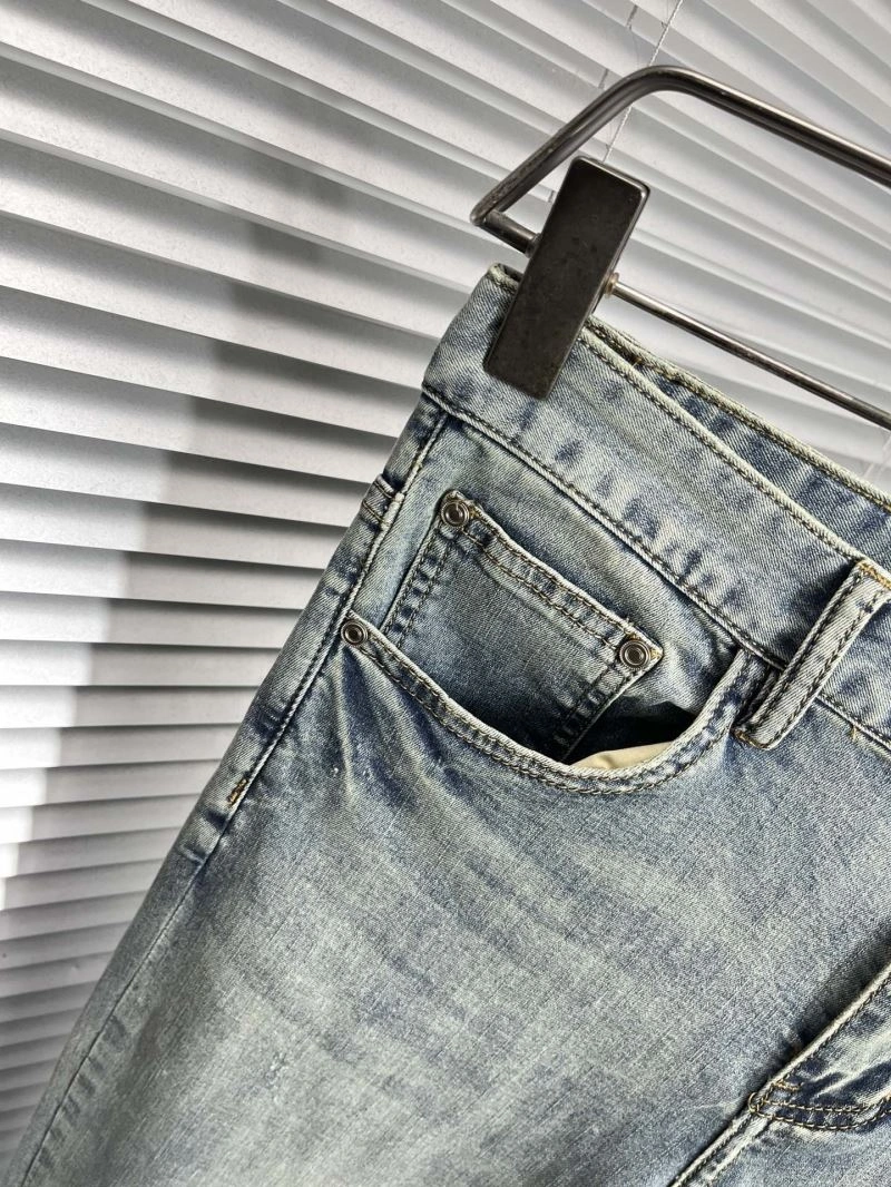 Accurate model Ysl Jeans