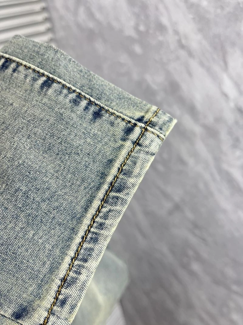 Accurate model Ysl Jeans