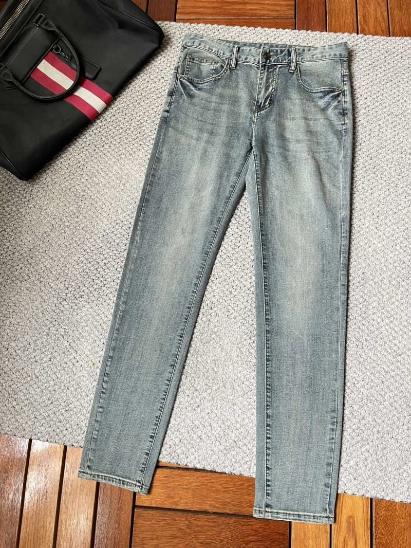Accurate model Ysl Jeans