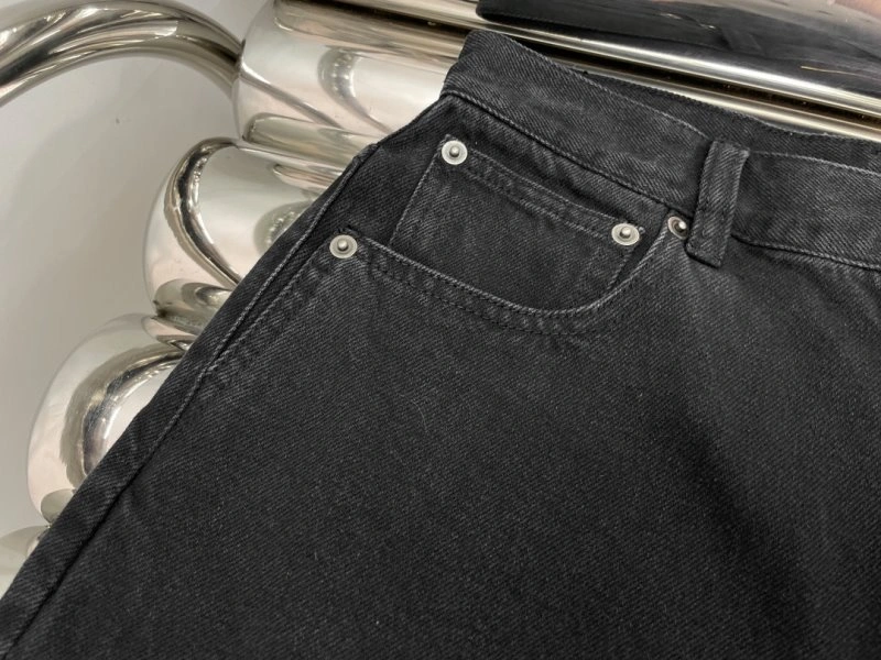 Bargain Ysl Jeans