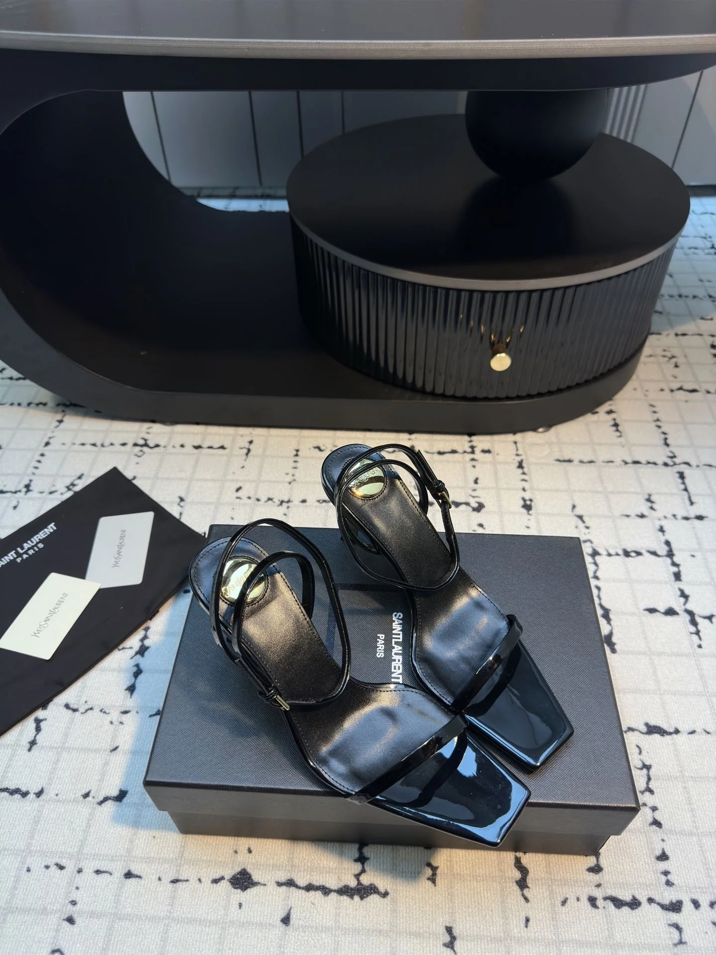 Top match Ysl Sandals