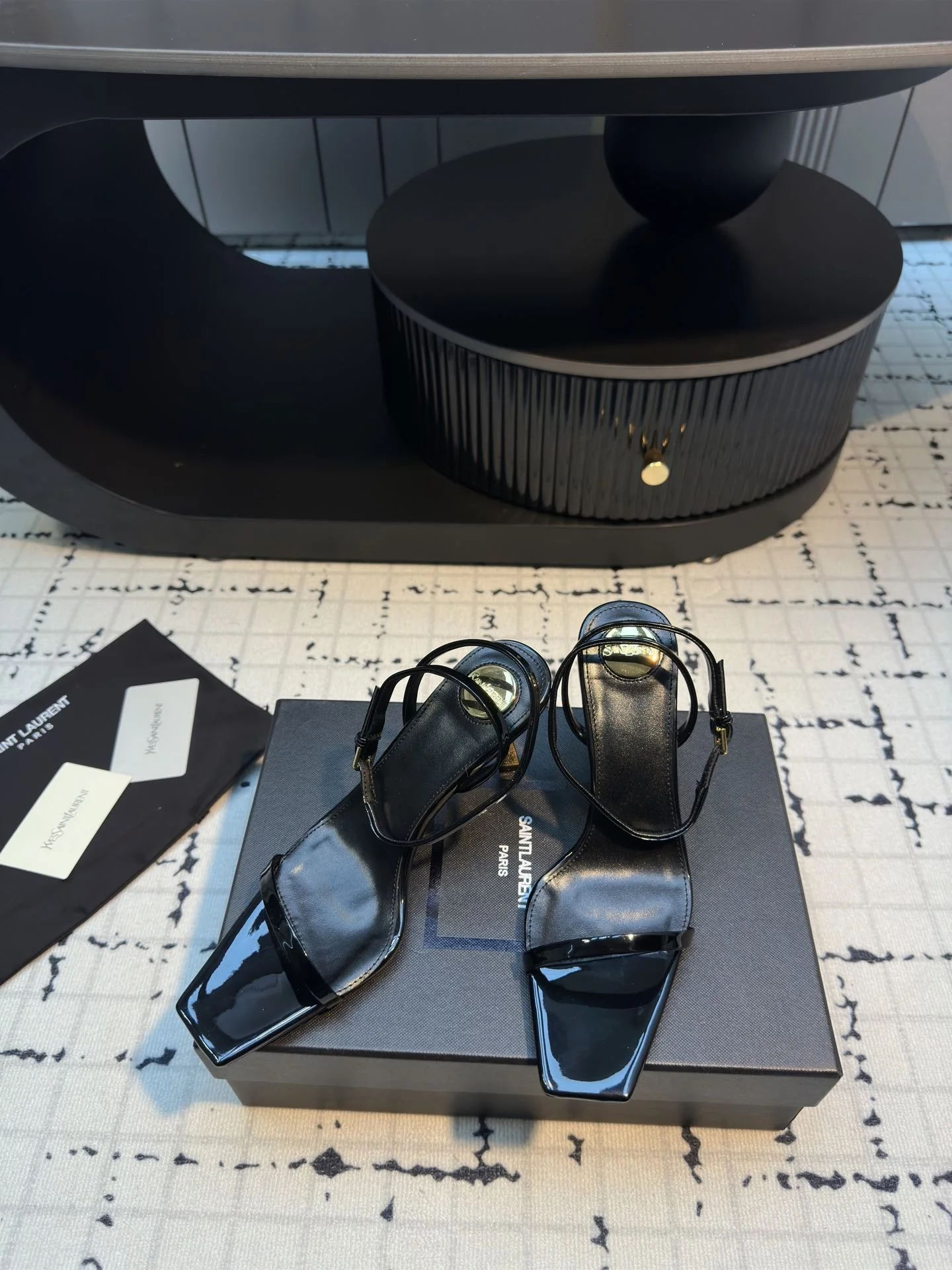 Top match Ysl Sandals