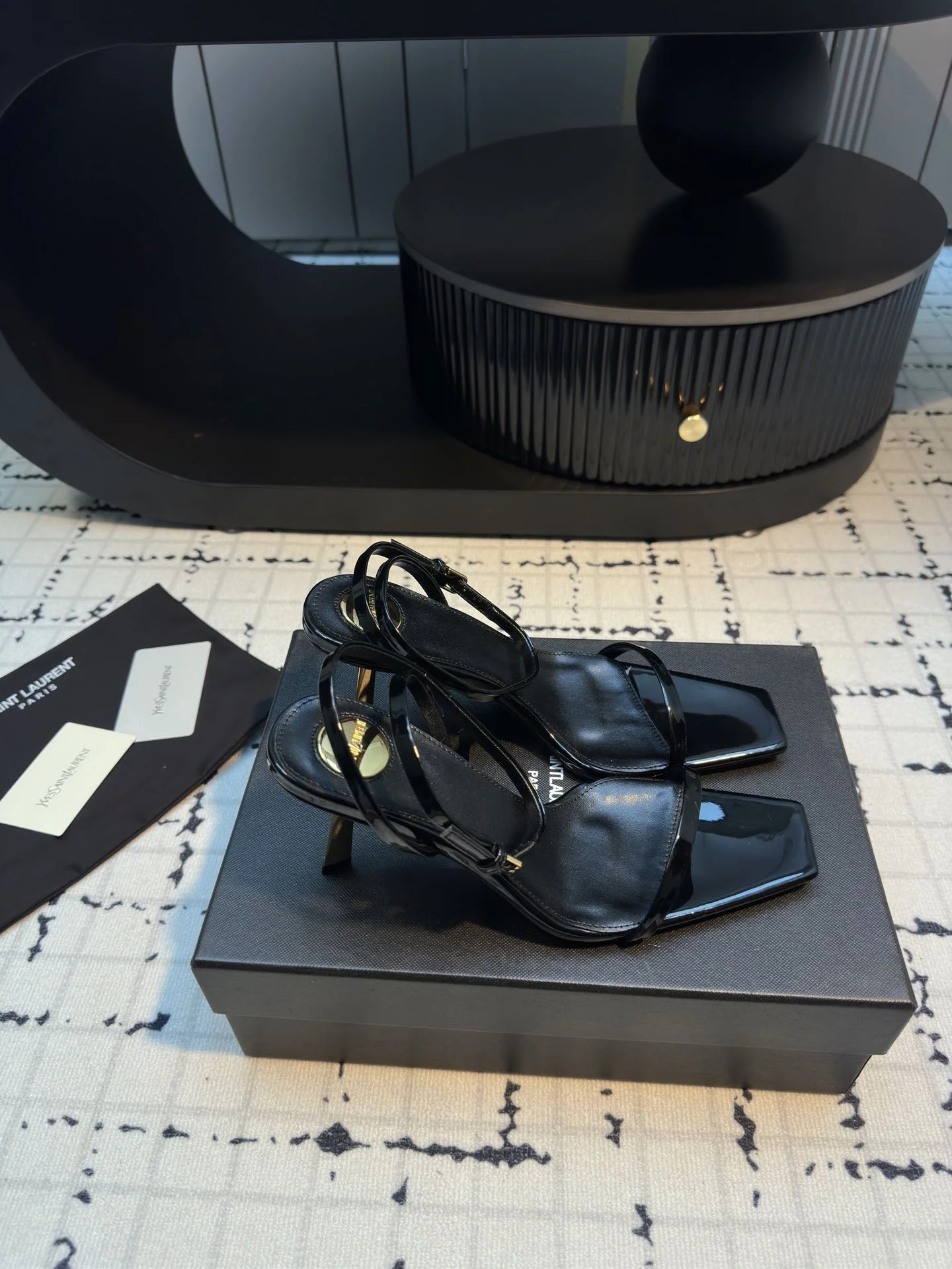 Top match Ysl Sandals