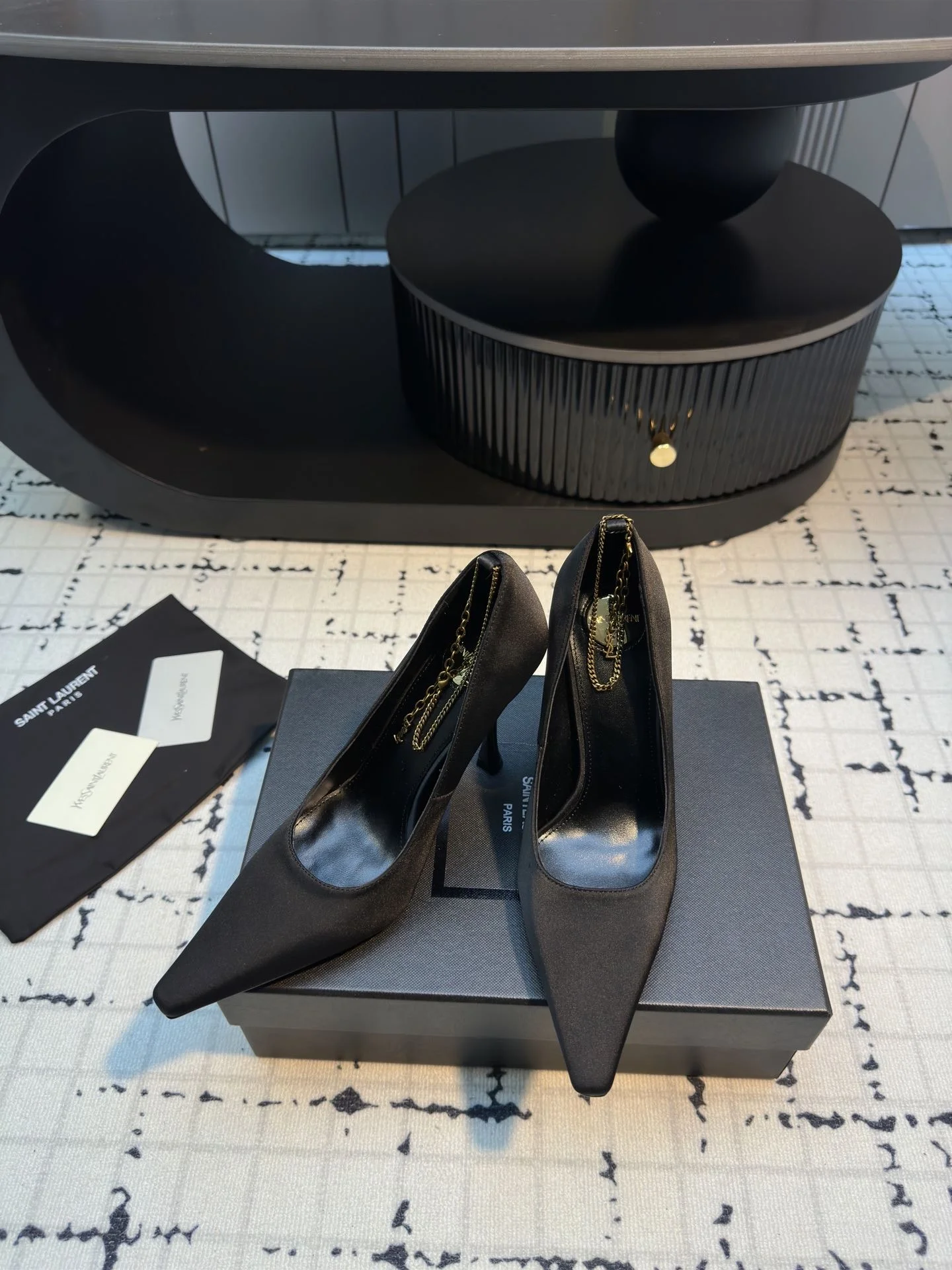 High fidelity Ysl Sandals