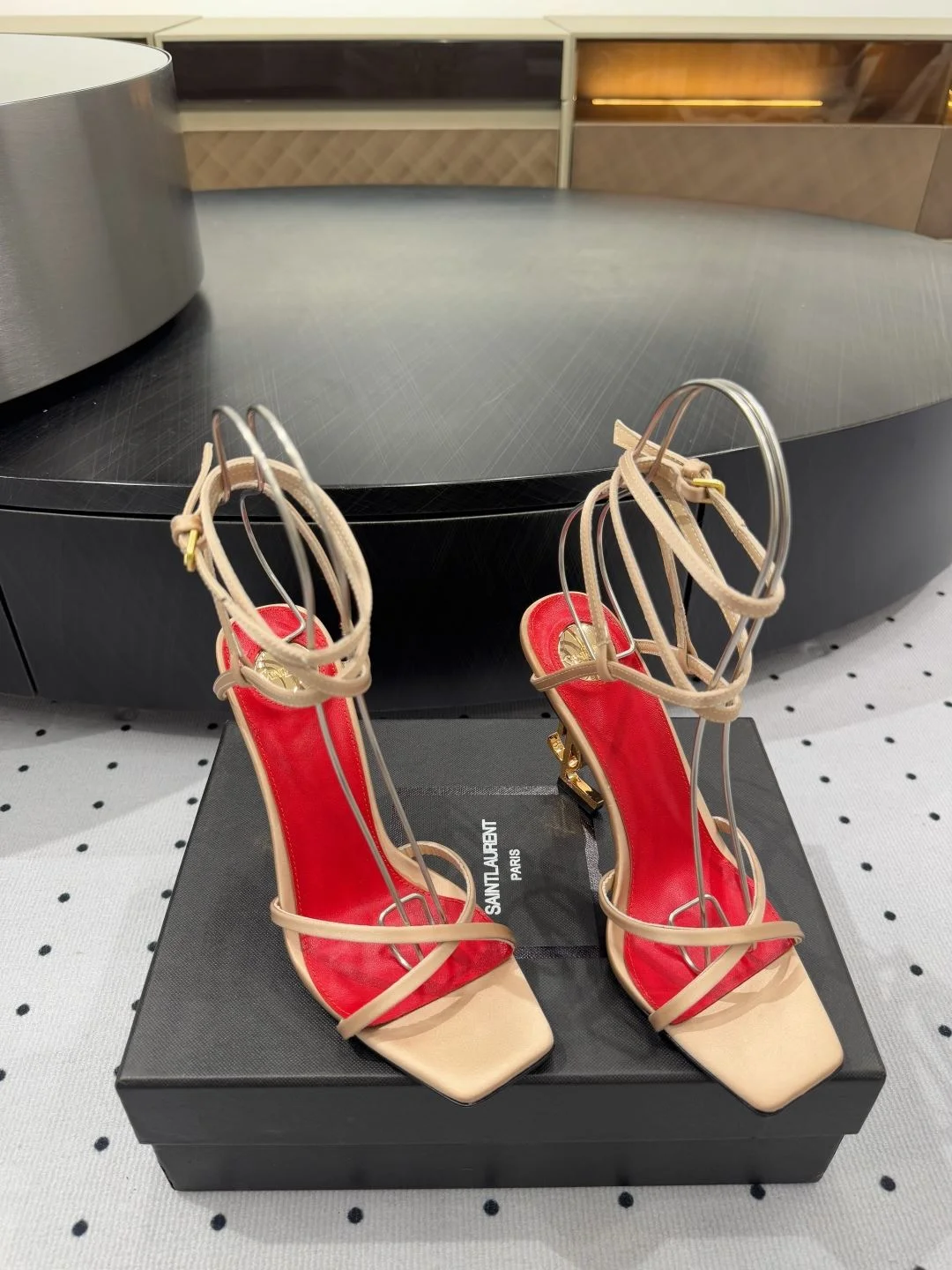 1:1 copy Ysl Sandals