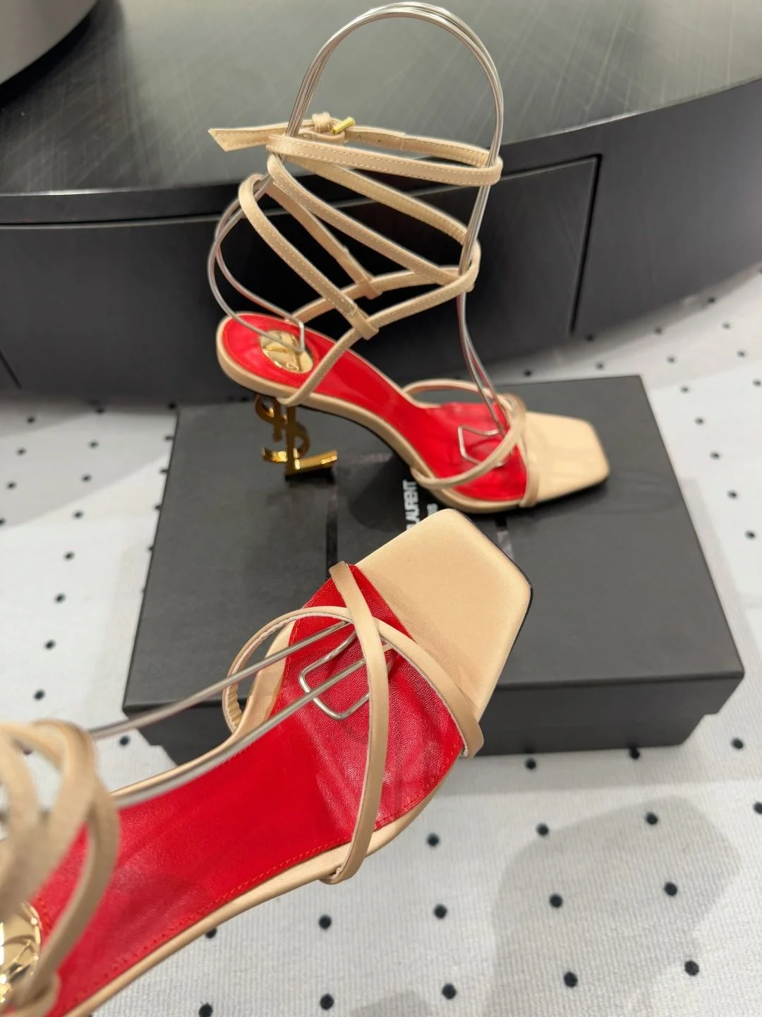 1:1 copy Ysl Sandals