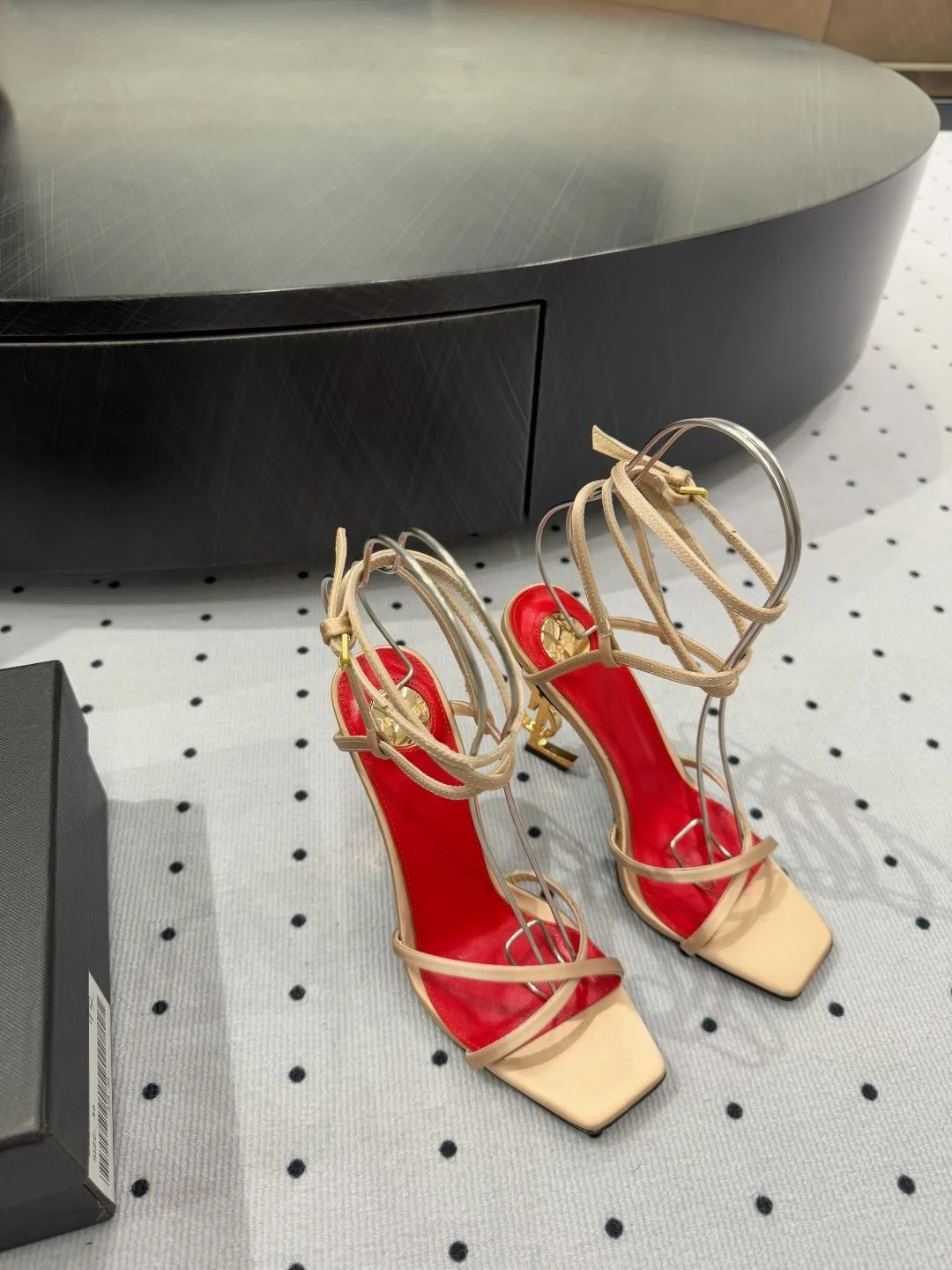 1:1 copy Ysl Sandals