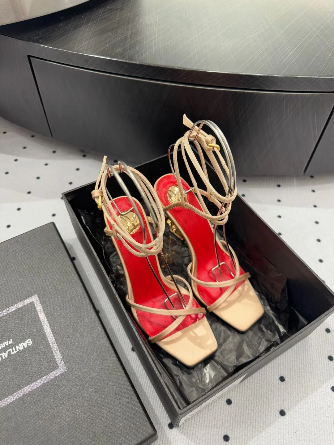 1:1 copy Ysl Sandals