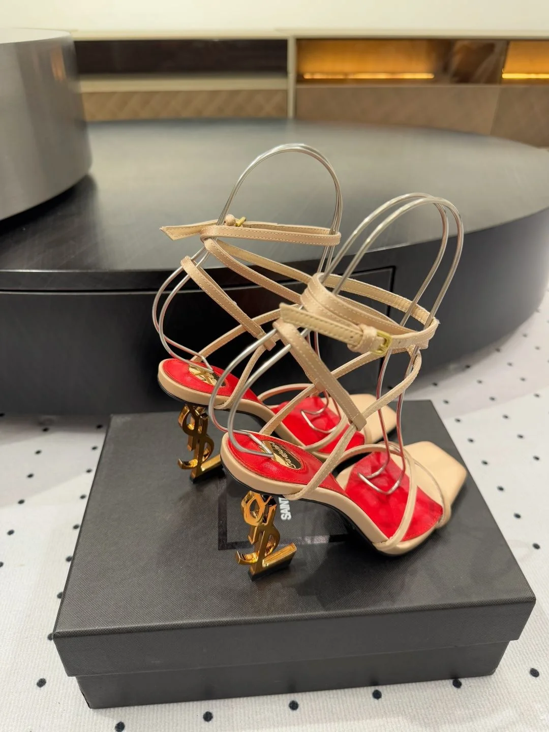 1:1 copy Ysl Sandals