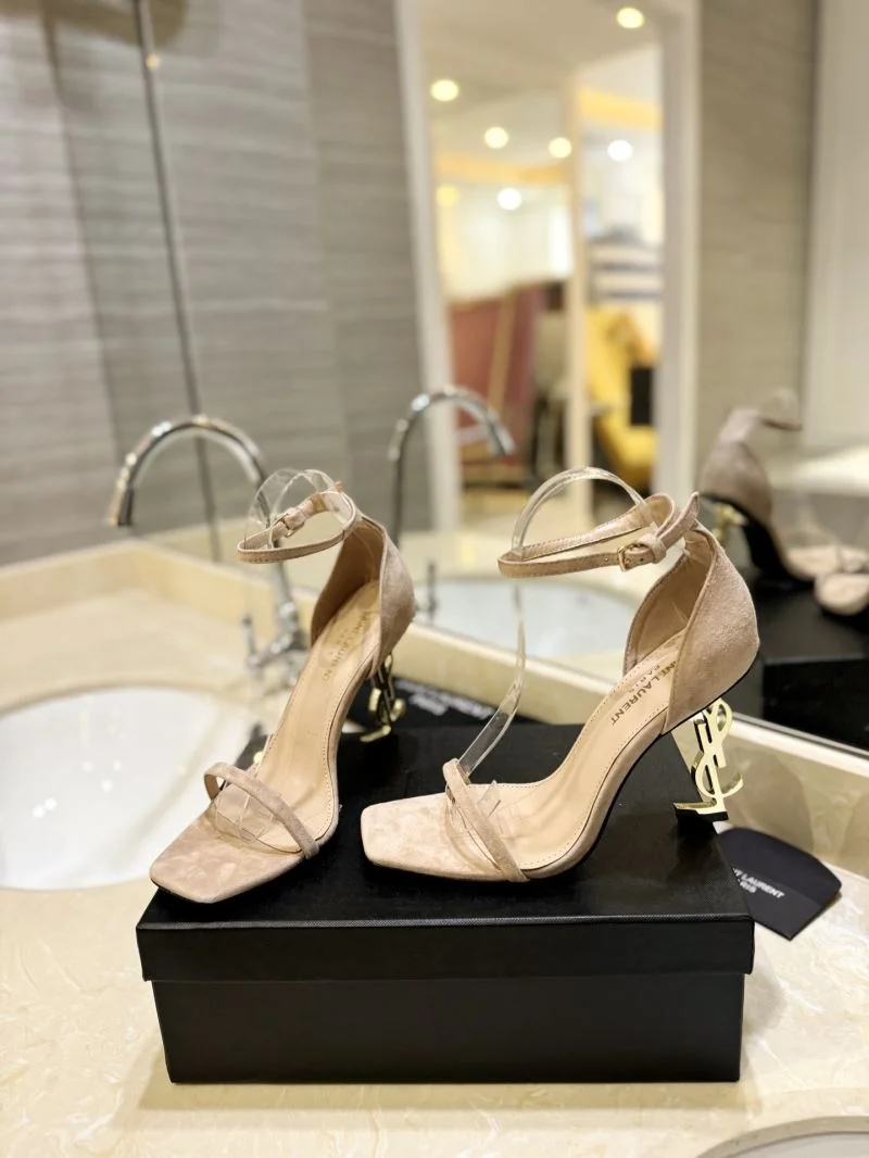 Accurate model Ysl Sandals