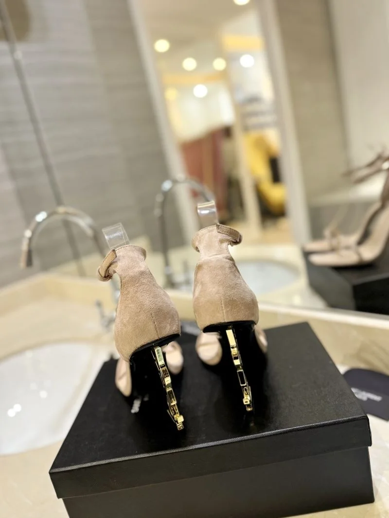 Accurate model Ysl Sandals