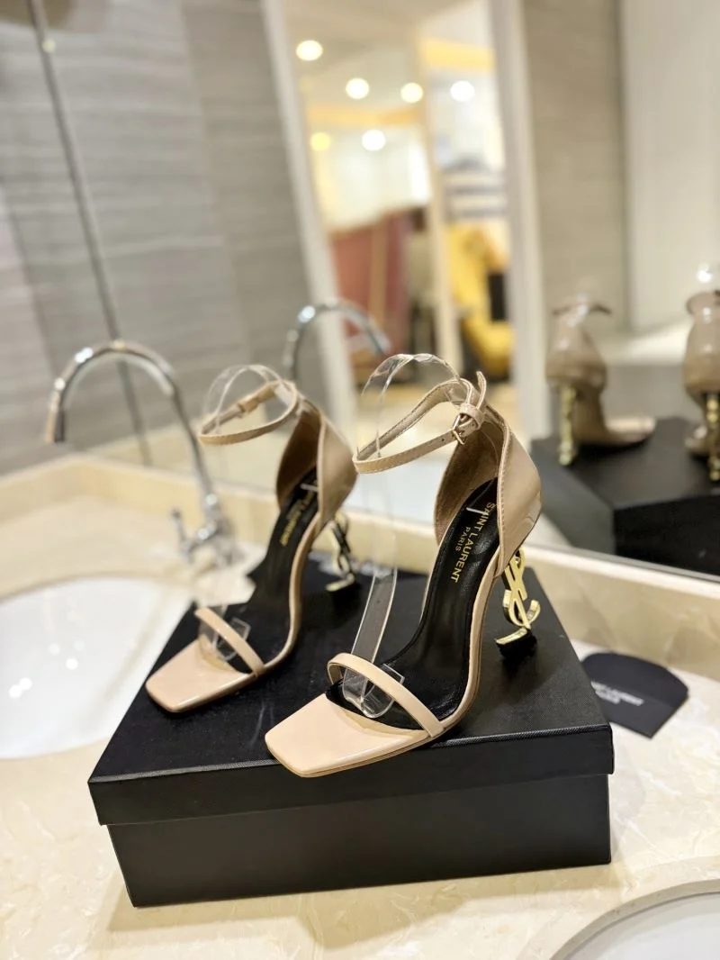 Accurate model Ysl Sandals