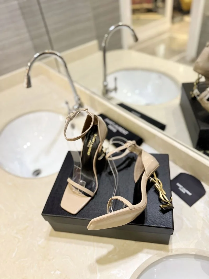 Accurate model Ysl Sandals