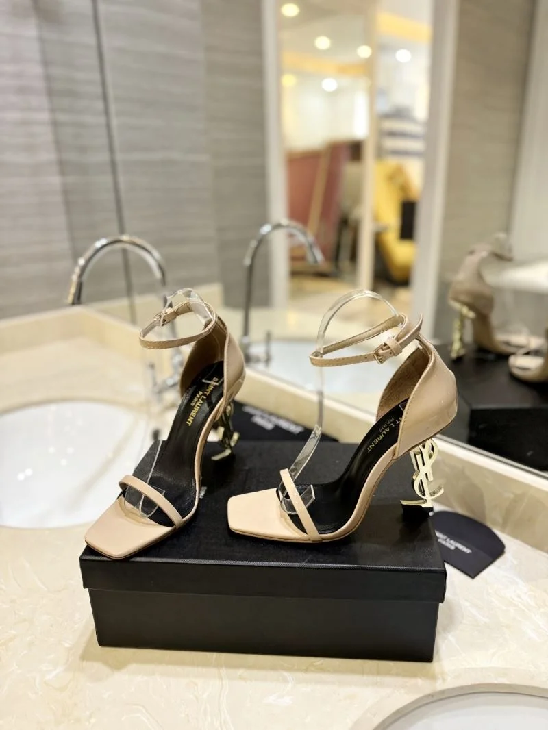 Accurate model Ysl Sandals