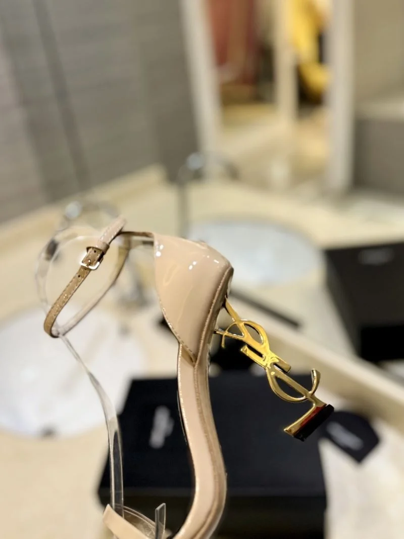 Accurate model Ysl Sandals