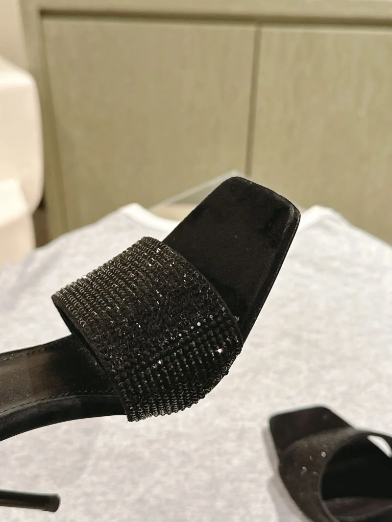 Reasonably priced Ysl Sandals