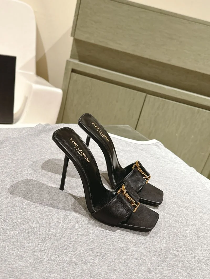 Accurate model Ysl Sandals