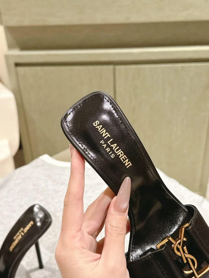Accurate model Ysl Sandals