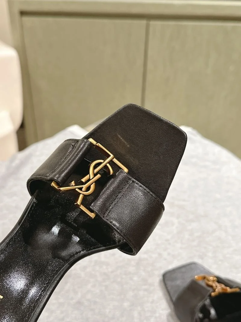Accurate model Ysl Sandals