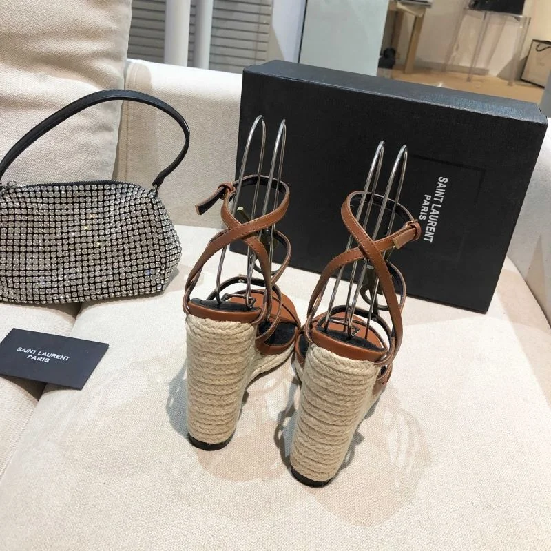 Accurate model Ysl Sandals