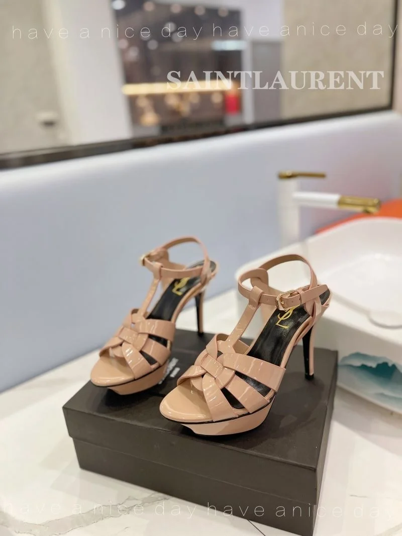 Top mirror Ysl Sandals